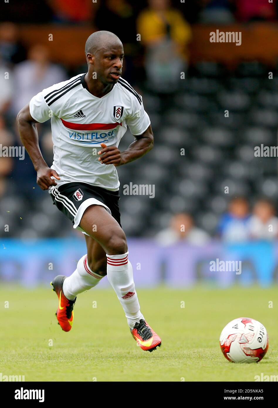 Sone Aluko, Fulham Stock Photo - Alamy