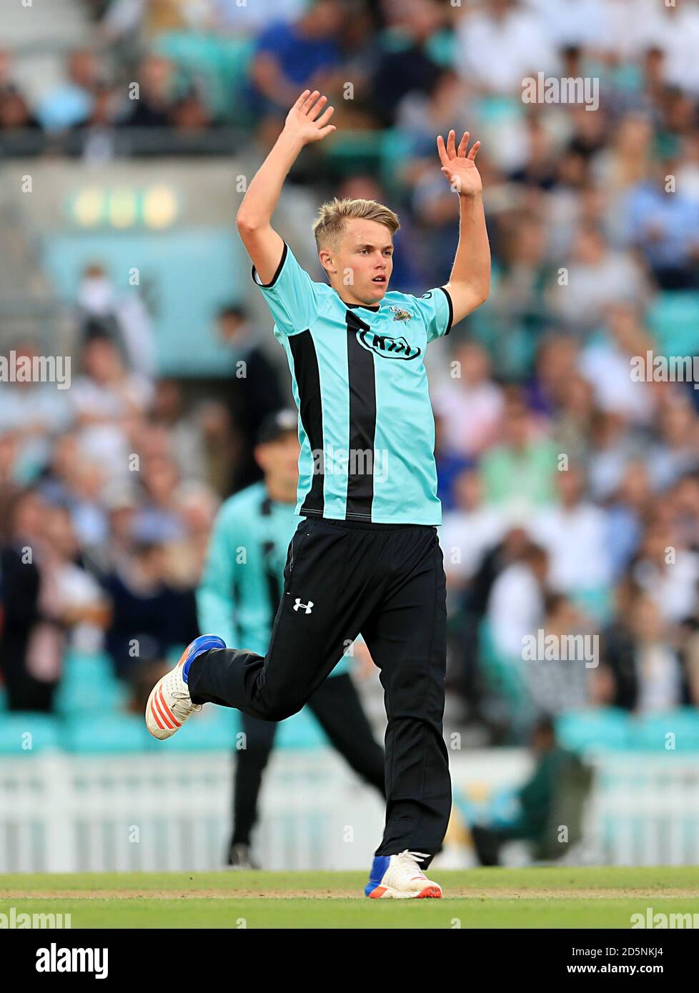 Sam curran t20 surrey hi-res stock photography and images - Alamy