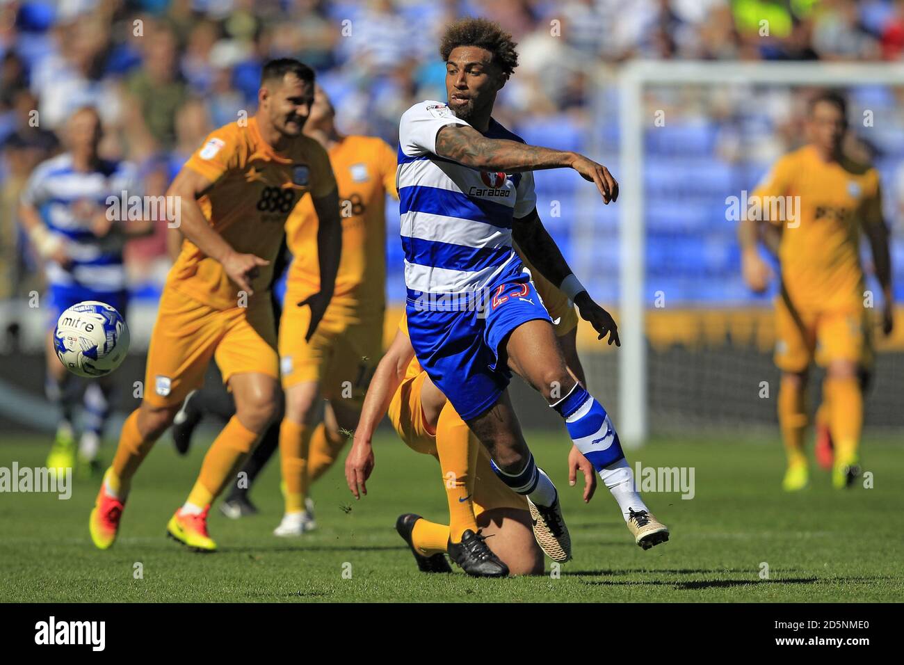 Reading's Daniel Williams in action Stock Photo - Alamy
