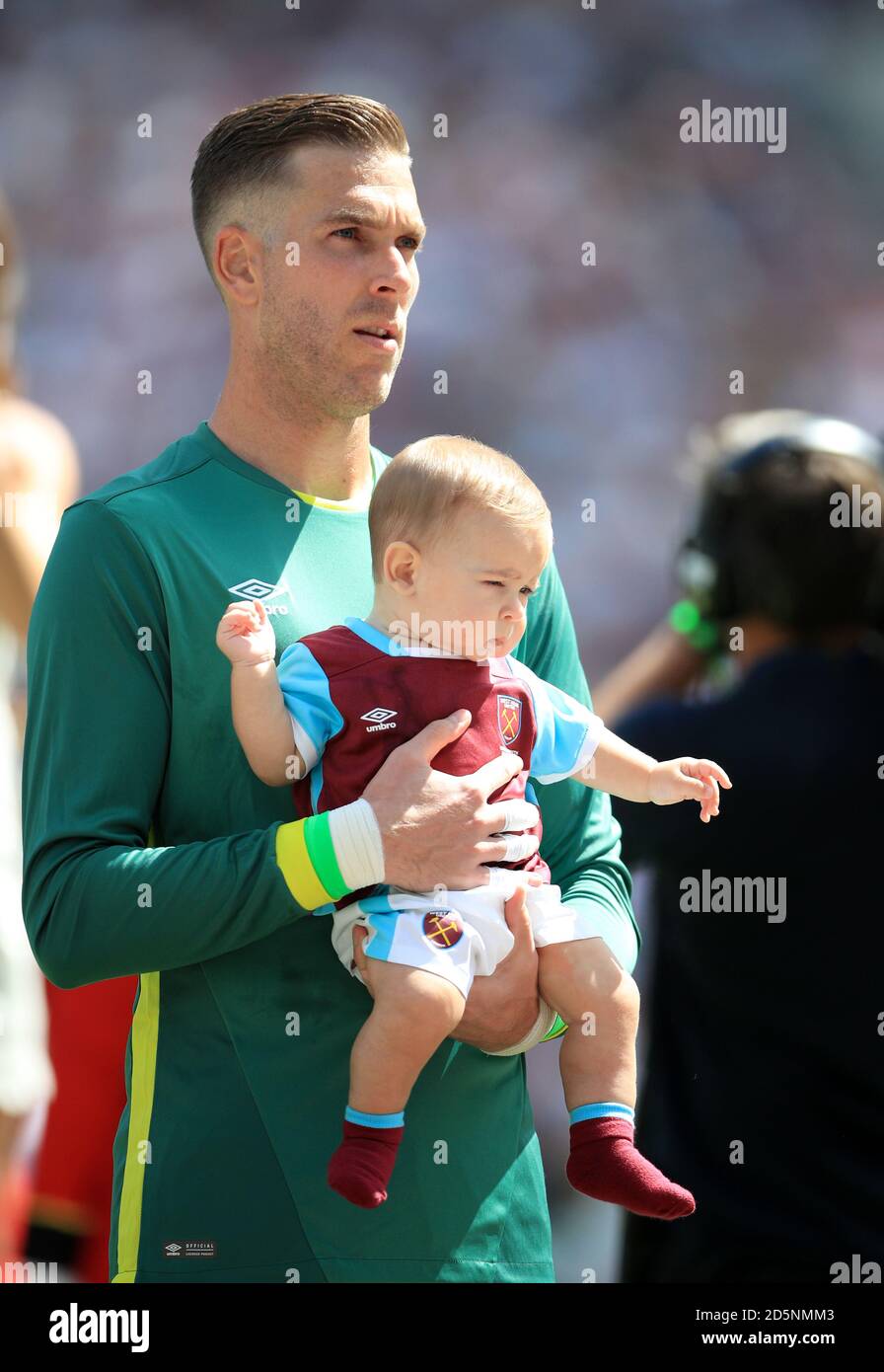 West Ham United goalkeeper Adrian and child Stock Photo - Alamy