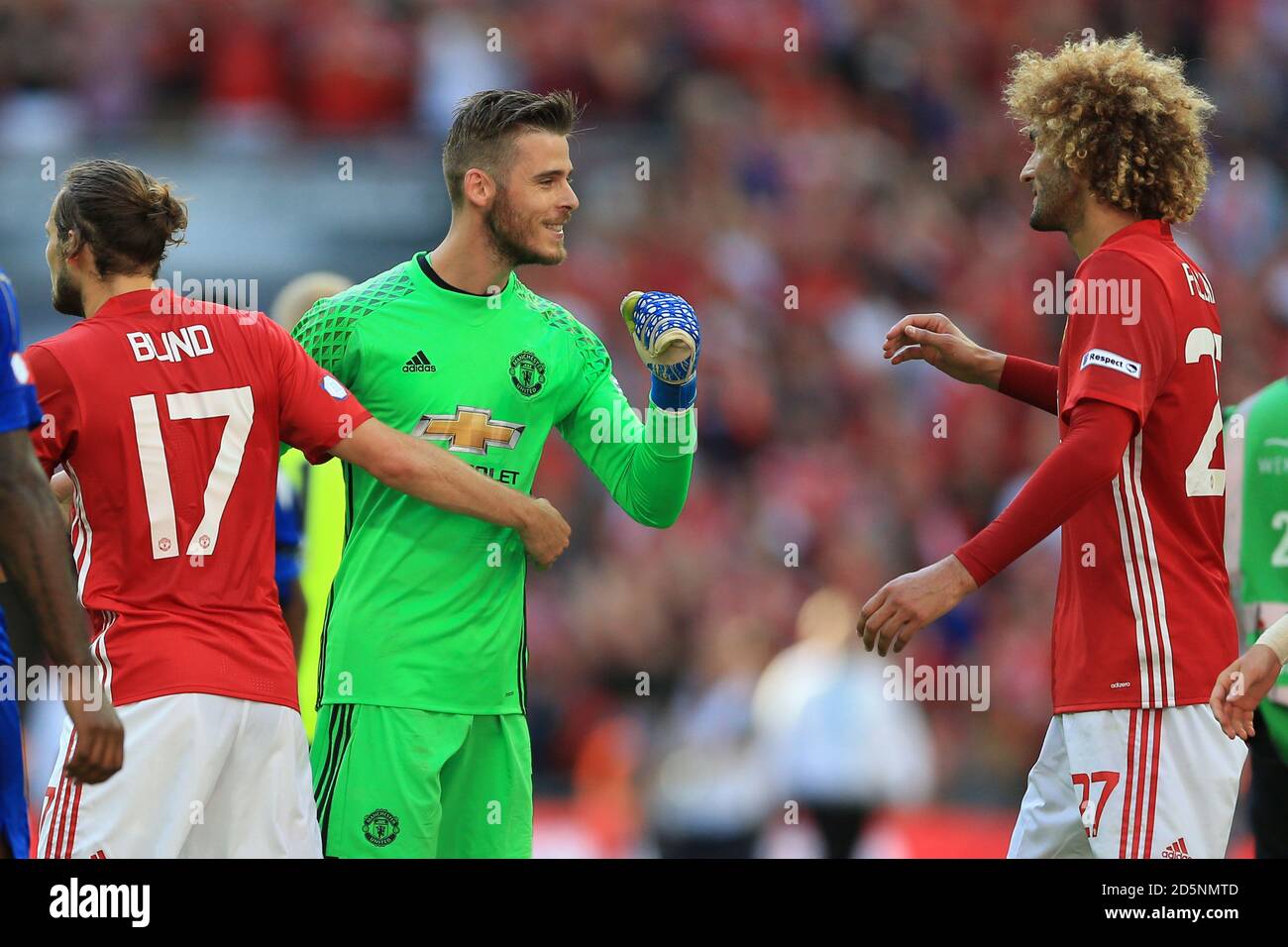 Manchester United's David De Gea and Marouane Fellaini Stock Photo - Alamy