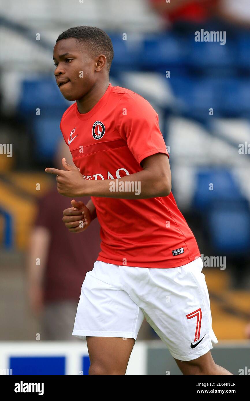 Ademola lookman charlton athletic hi-res stock photography and images ...