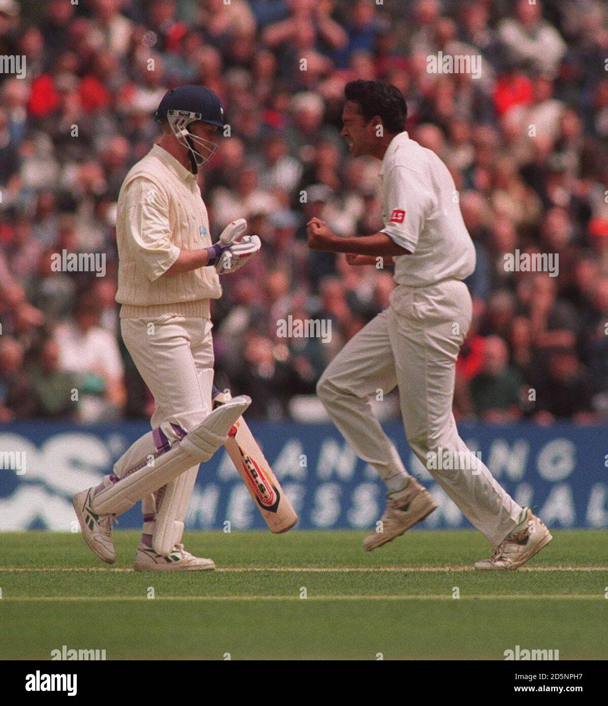 Ali brown cricket hi-res stock photography and images - Alamy