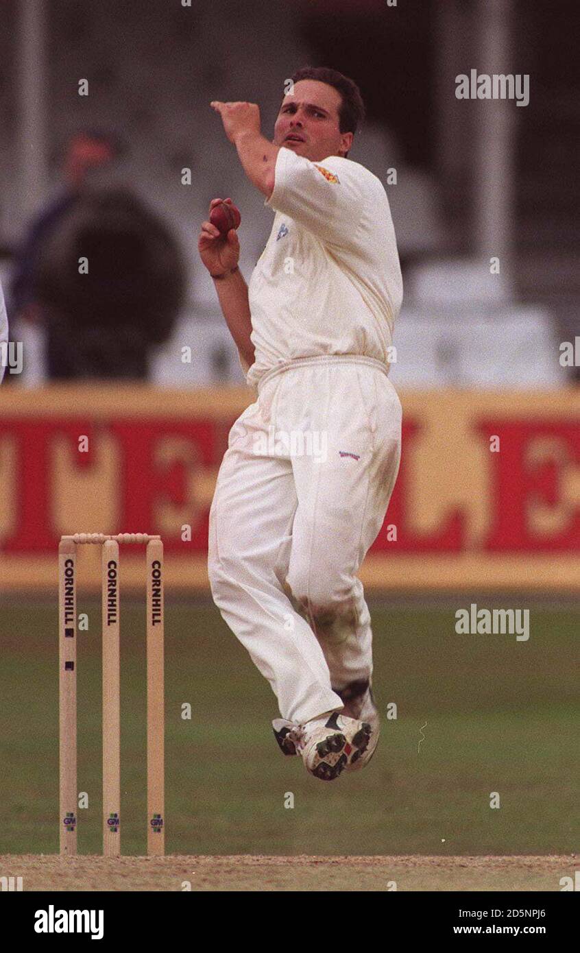 Cricket ealham hi-res stock photography and images - Alamy