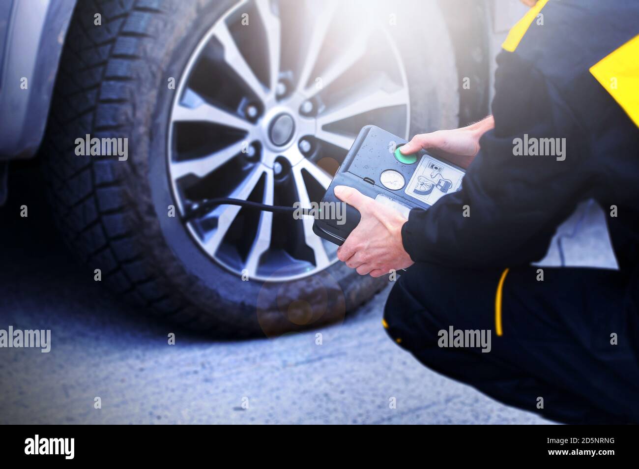 Security checking station hi-res stock photography and images - Alamy