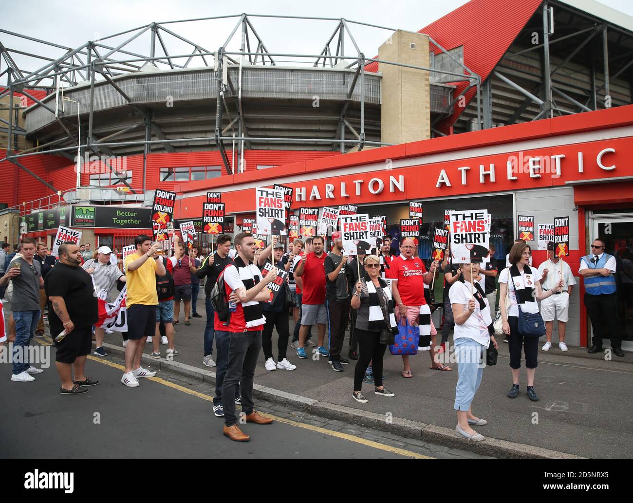 Football protest general view hi-res stock photography and images - Alamy