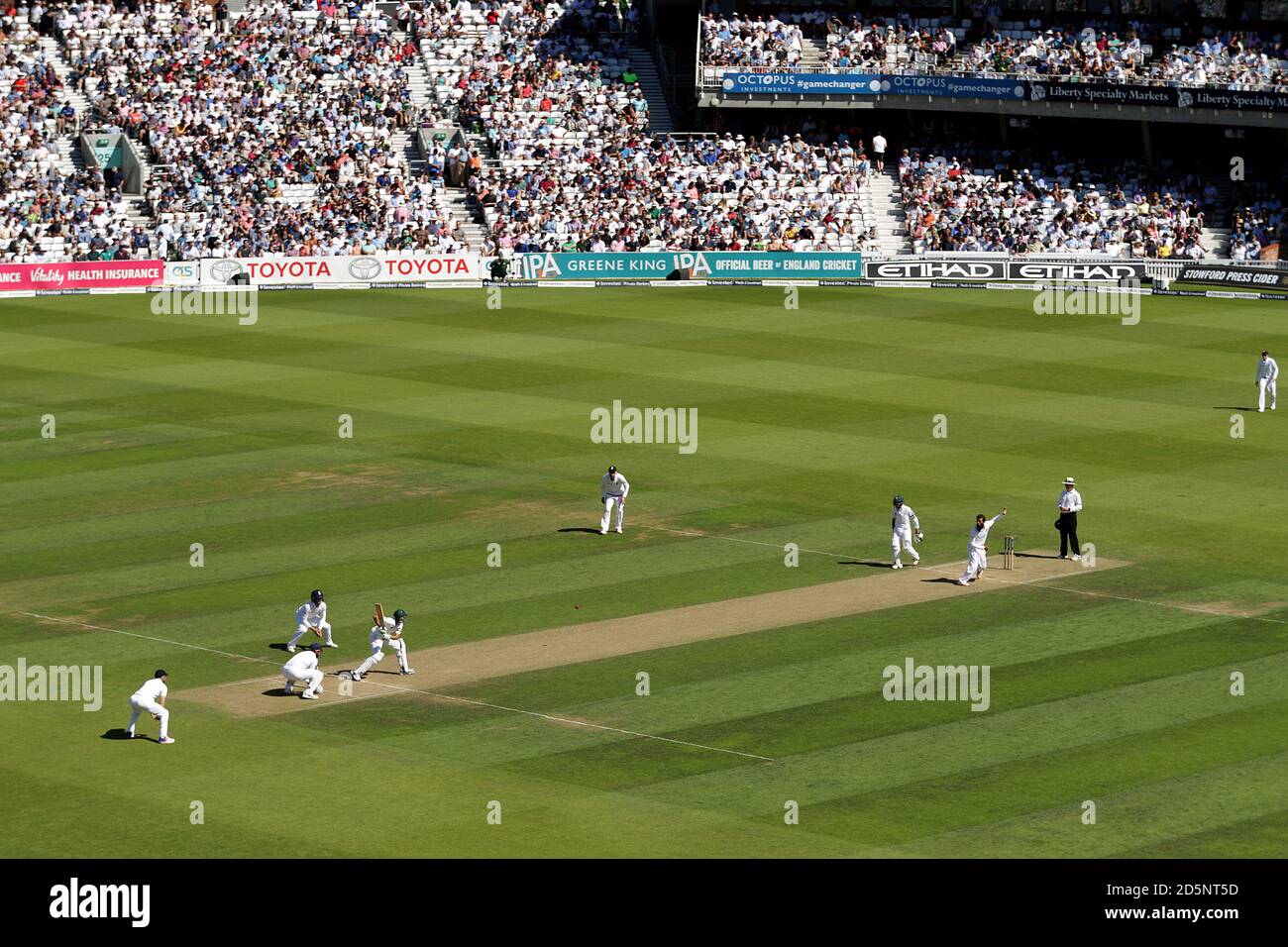 A general view of the Kia Oval during the Test Match between England ...