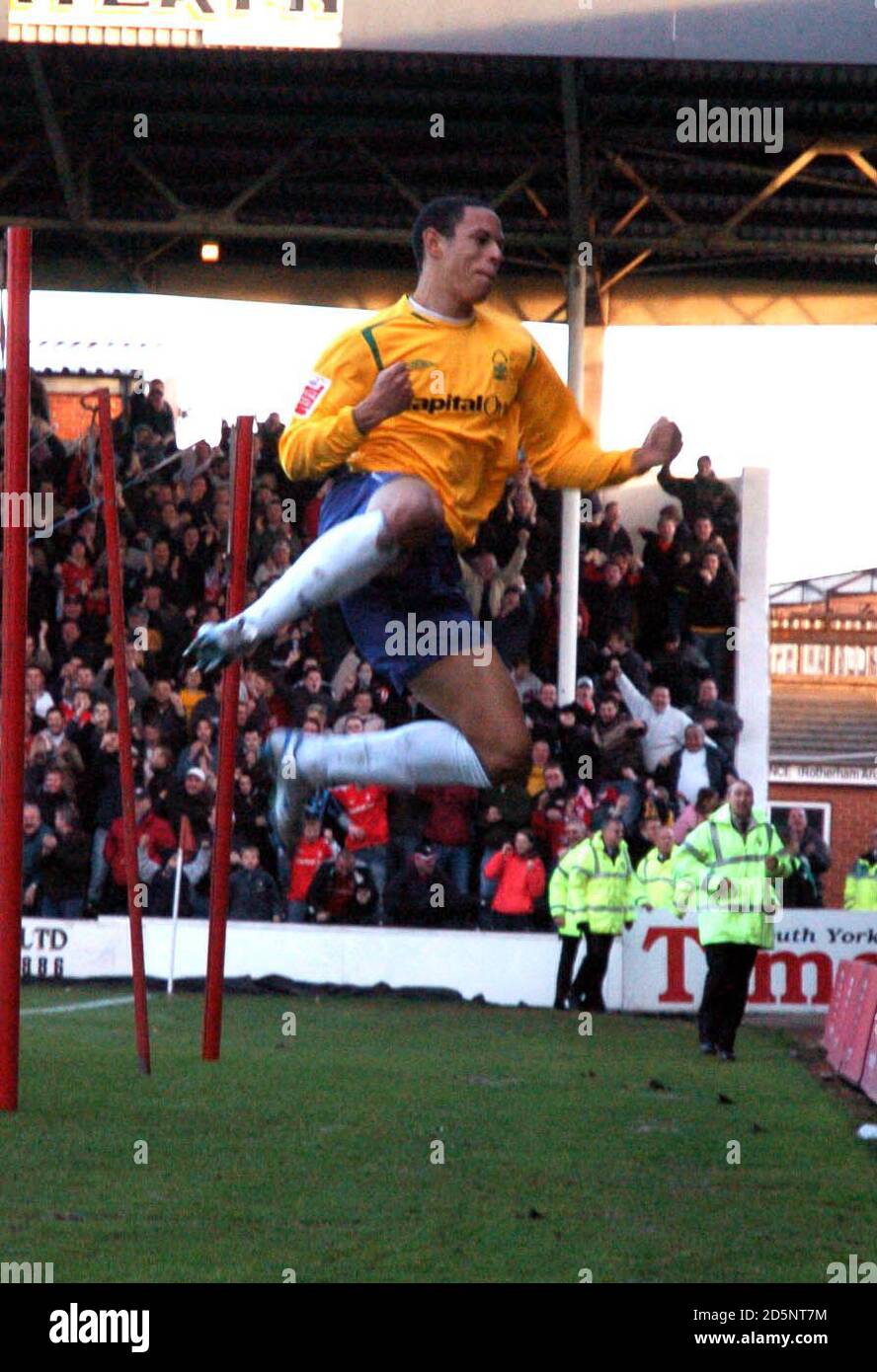 Nottingham Forest Nathan Tyson celebrates his goal Stock Photo - Alamy