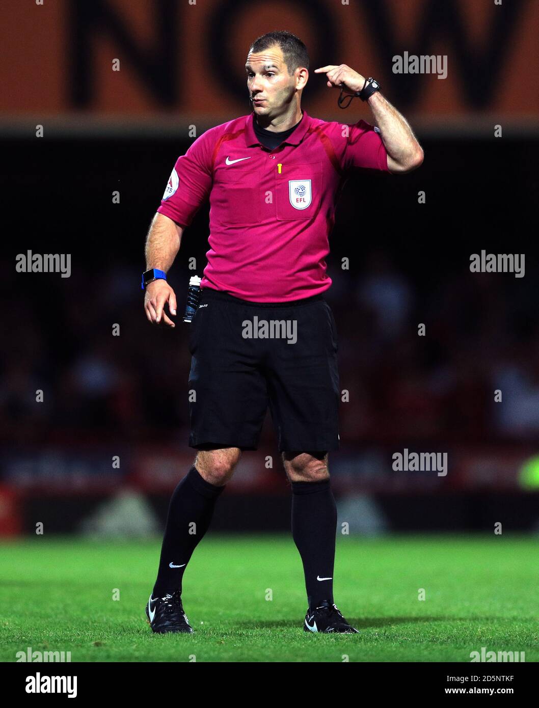 Referee Tim Robinson Stock Photo - Alamy