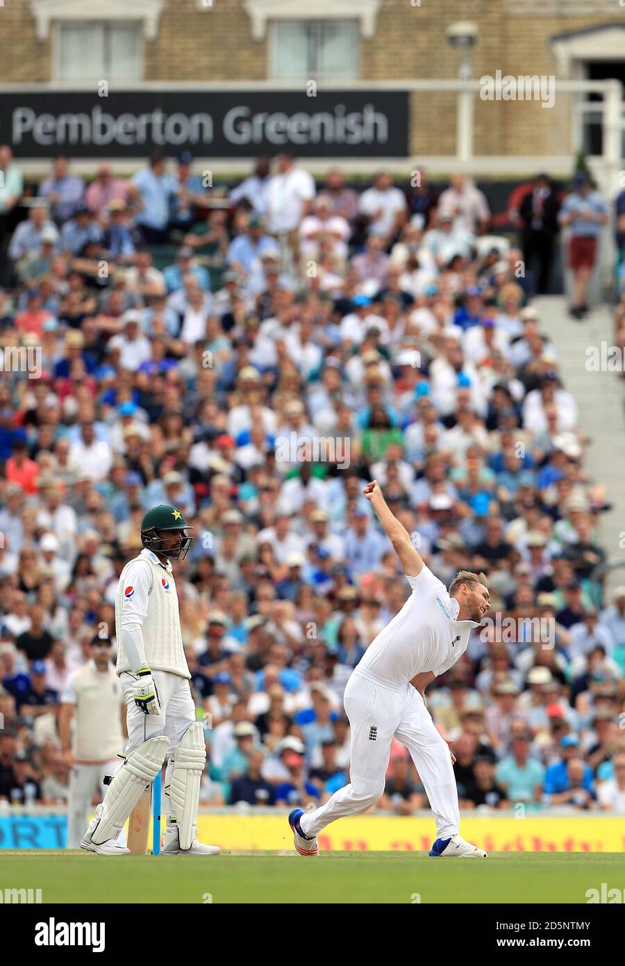 Stuart Broad, England Stock Photo - Alamy