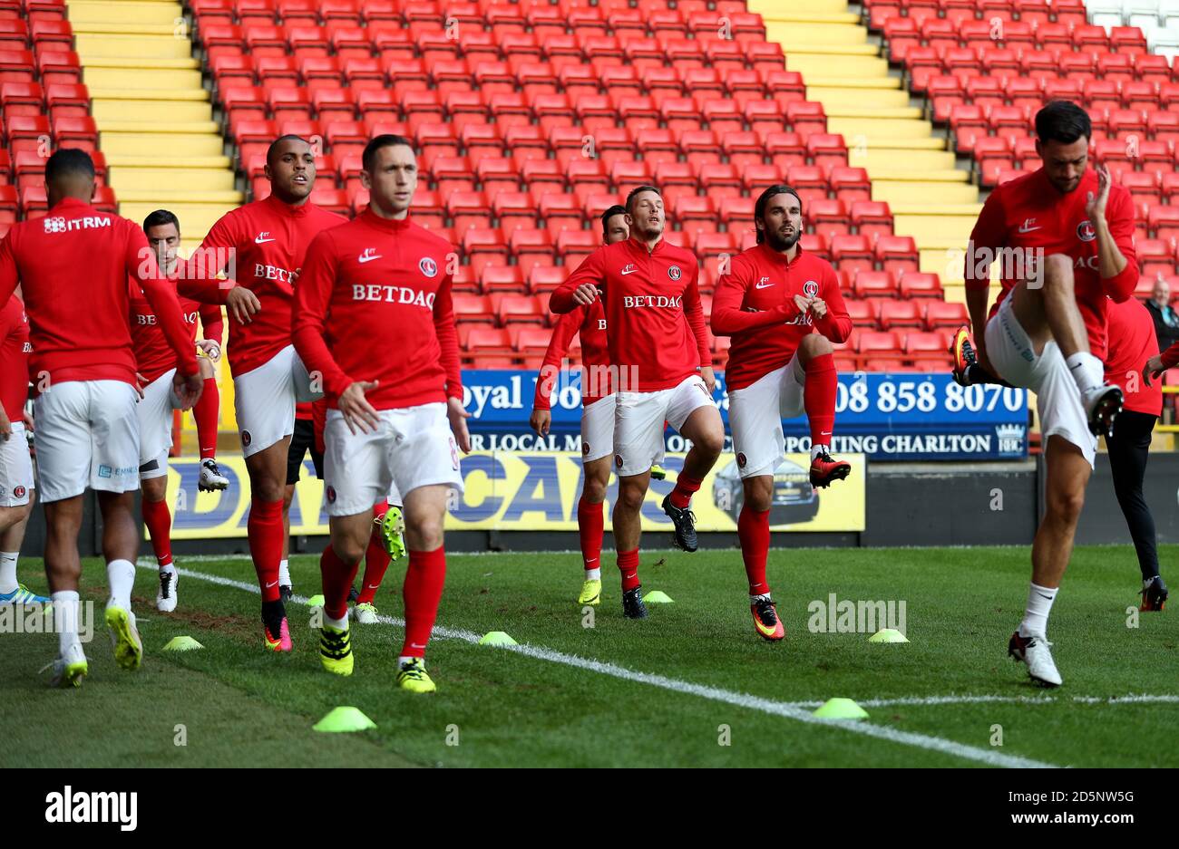 Charlton Athletic players warm-up before kick-off Stock Photo - Alamy