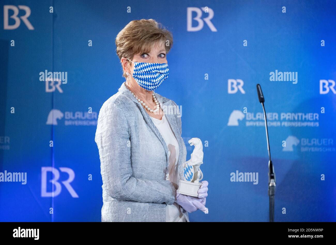 Munich, Germany. 14th Oct, 2020. Carolin Reiber, TV presenter, wears a ...