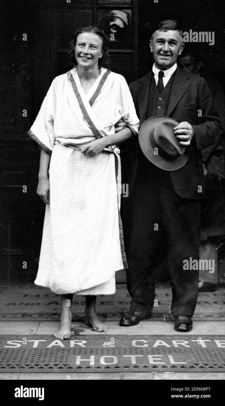 Joyce Cooper (l) after she won the Women's Long-Distance Championship ...