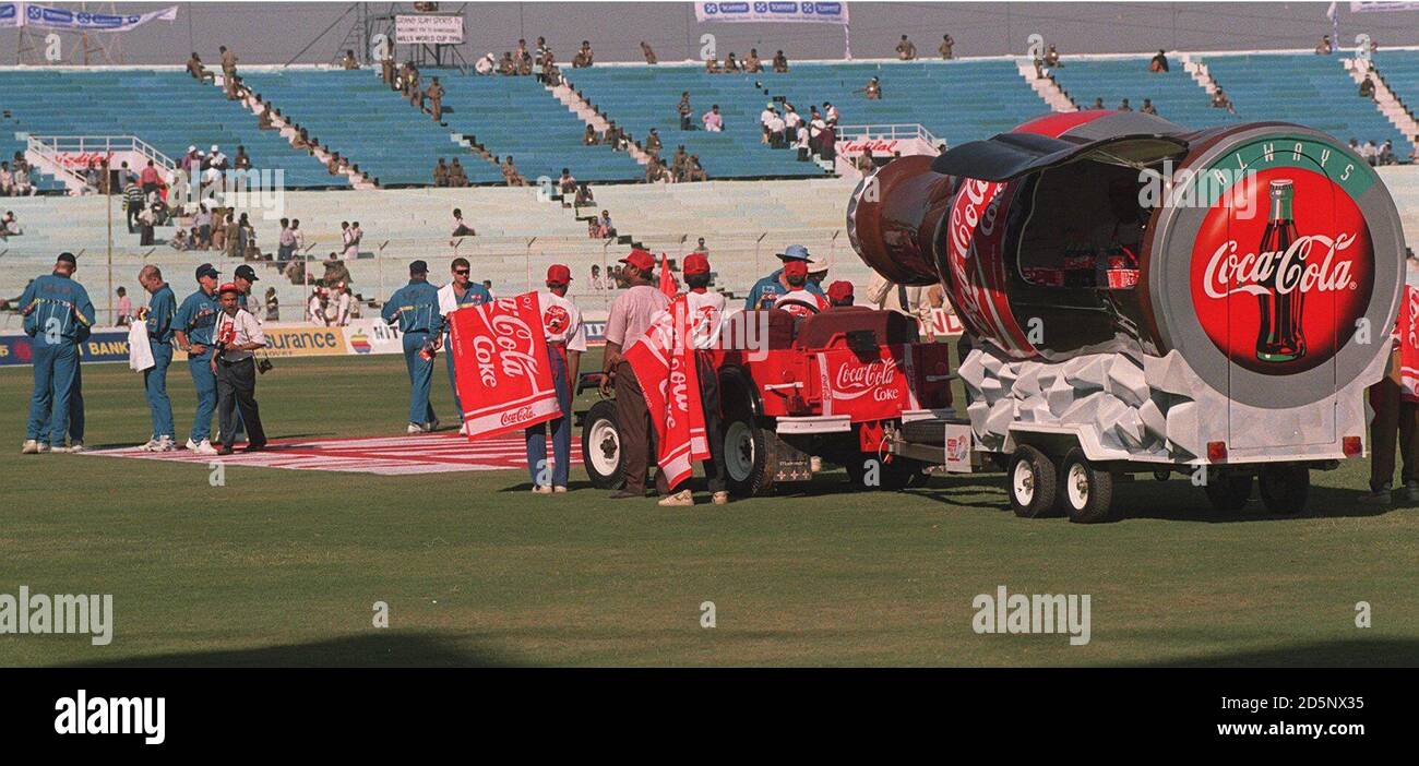 Coca cola atmosphere hi-res stock photography and images - Alamy