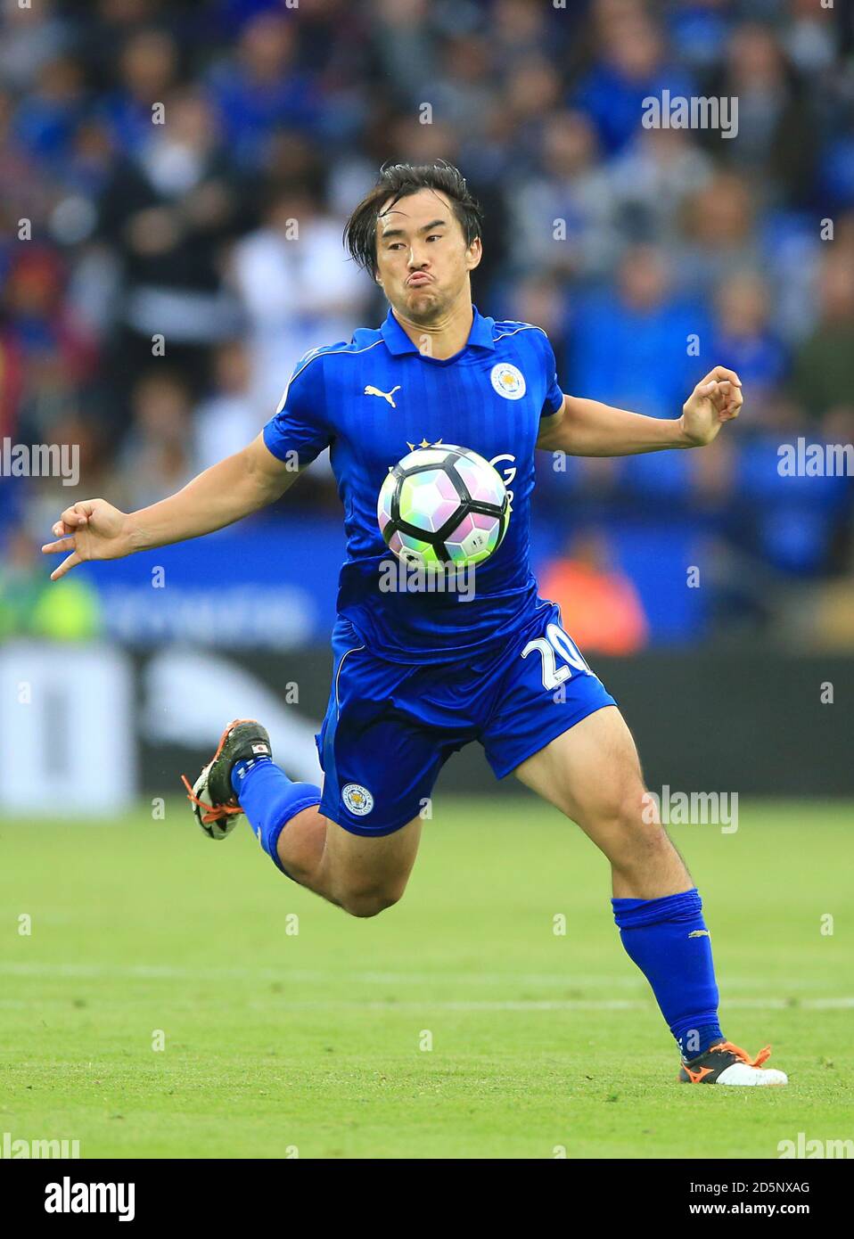 Shinji Okazaki, Leicester City Stock Photo - Alamy