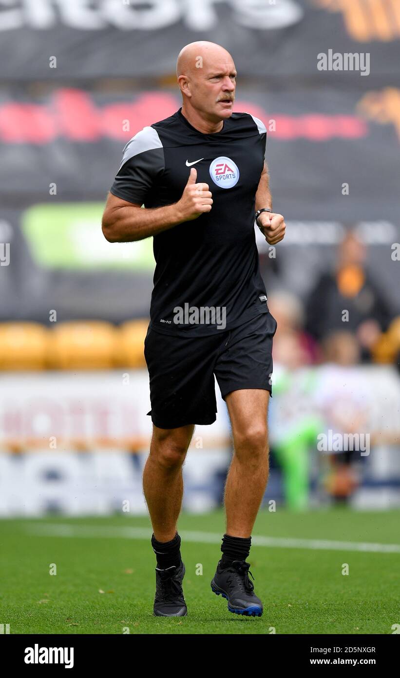 Referee nigel miller hi-res stock photography and images - Alamy