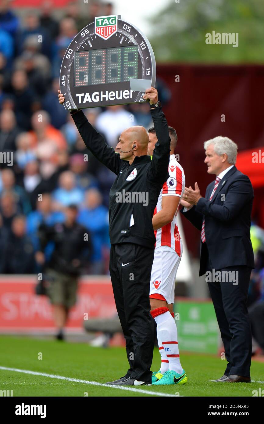 Fourth official board hi-res stock photography and images - Alamy