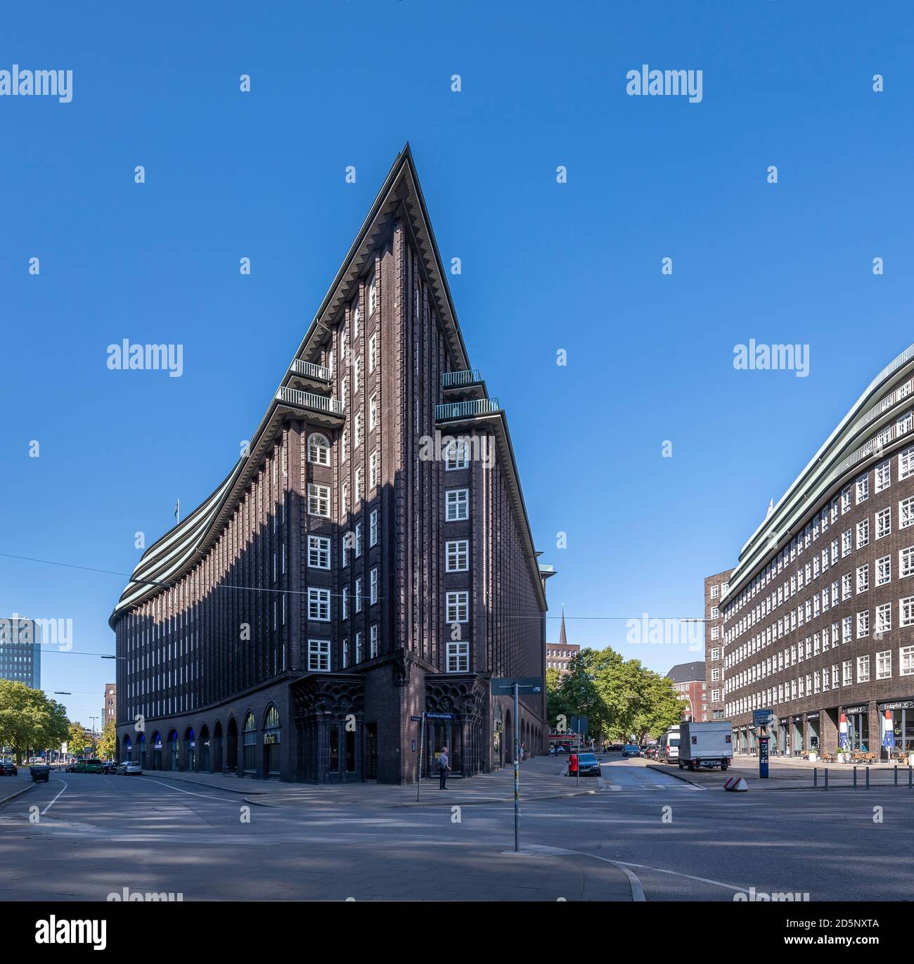 Pointed architecture hi-res stock photography and images - Alamy