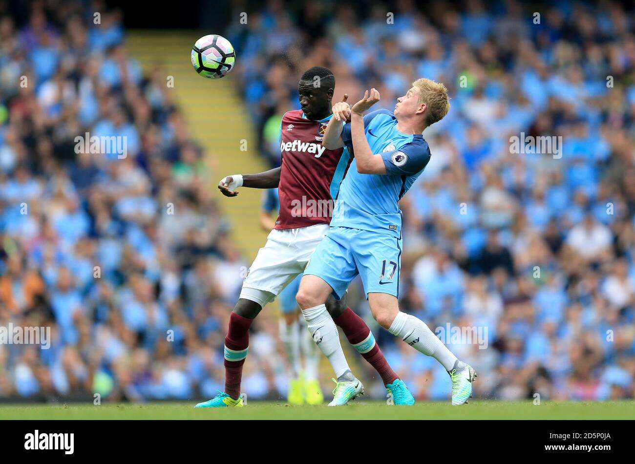 West Ham Uniteds Cheikhou Kouyate Left And Manchester Citys Kevin