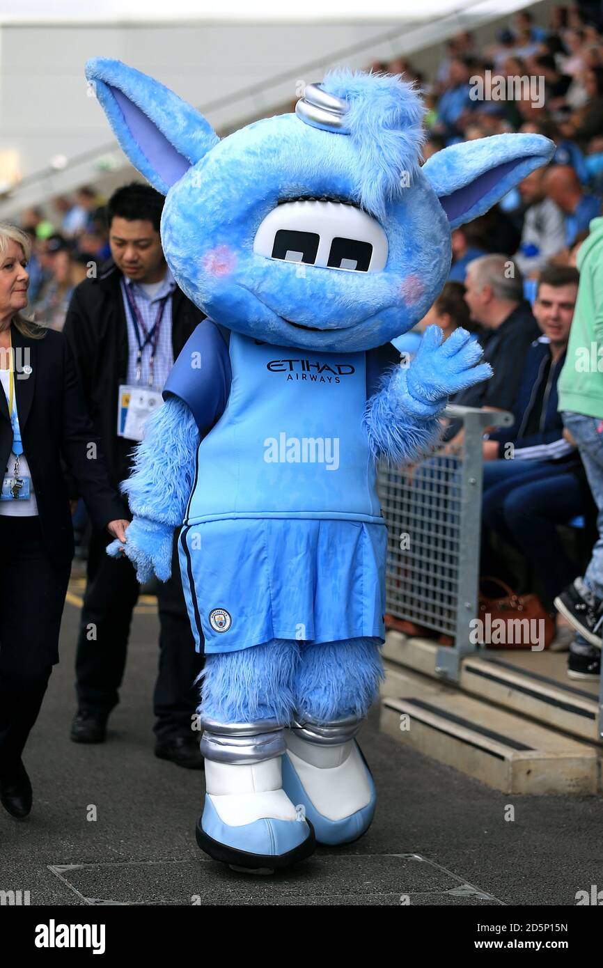 Manchester city mascot hi-res stock photography and images - Alamy