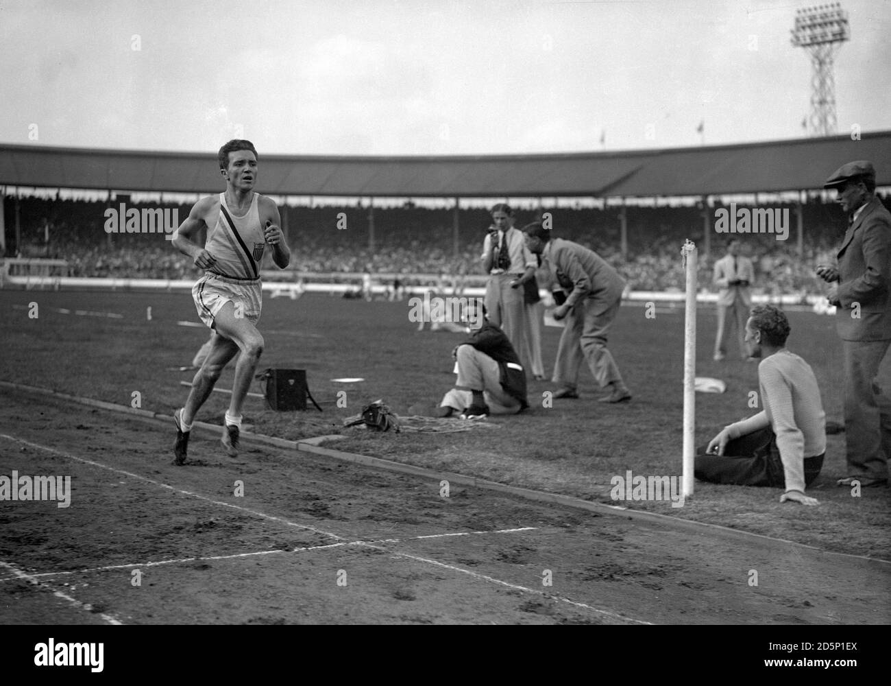 Black and white archivenewscans2016 hi-res stock photography and images ...