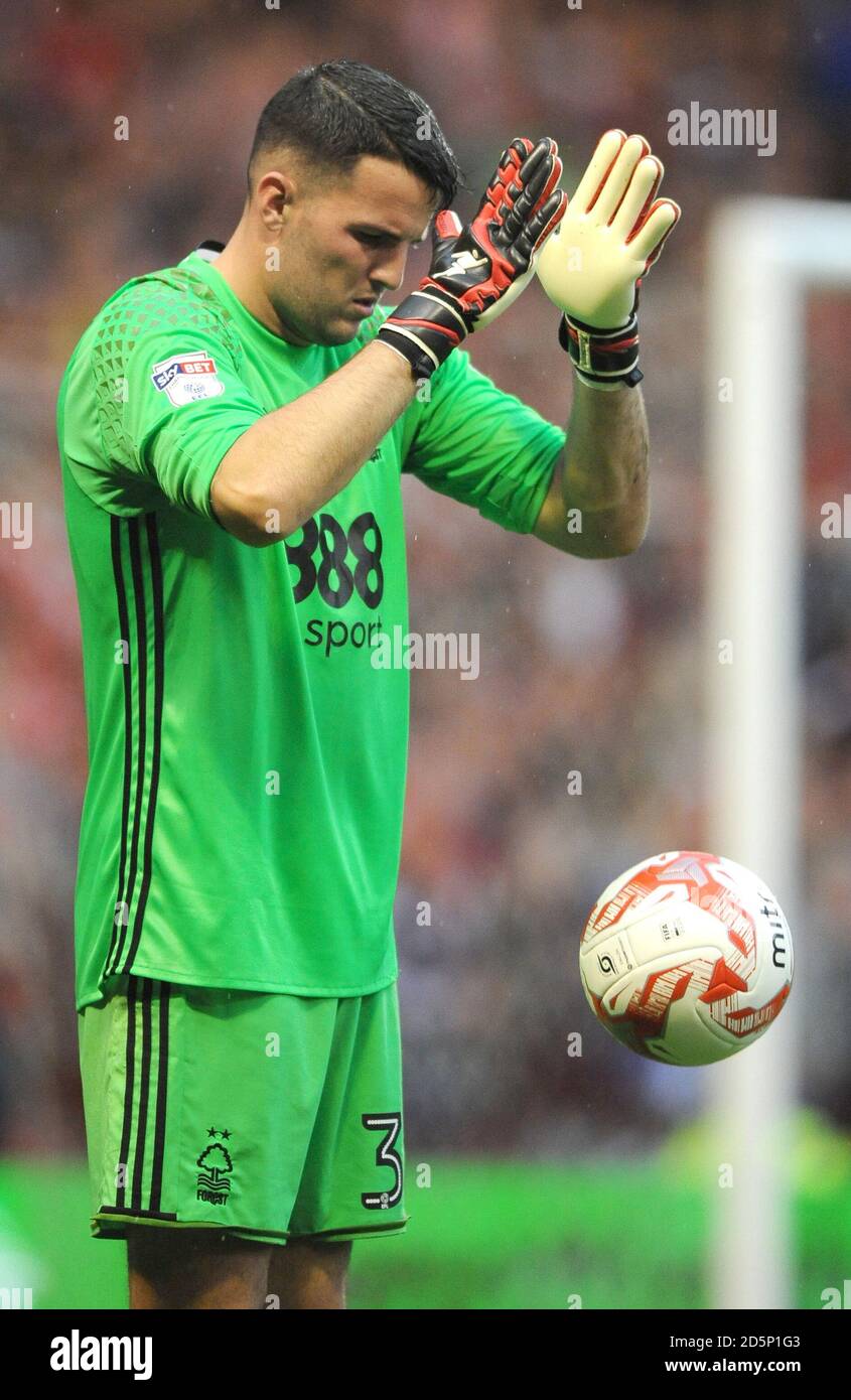 Nottingham Forest's Stephen Henderson Stock Photo - Alamy