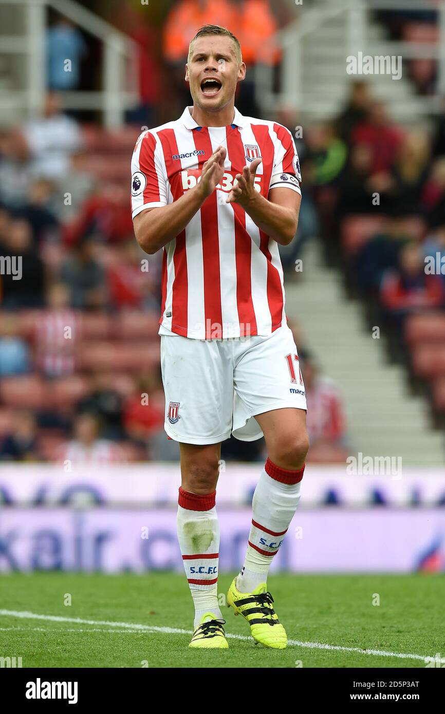 Ryan shawcross stoke hi-res stock photography and images - Alamy