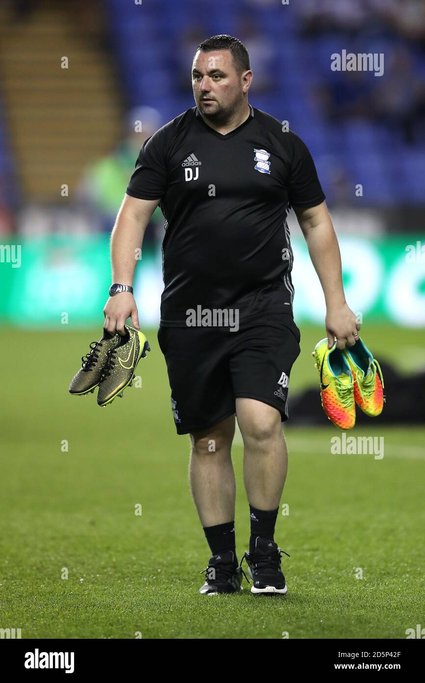 Assistant kit manager hi-res stock photography and images - Alamy