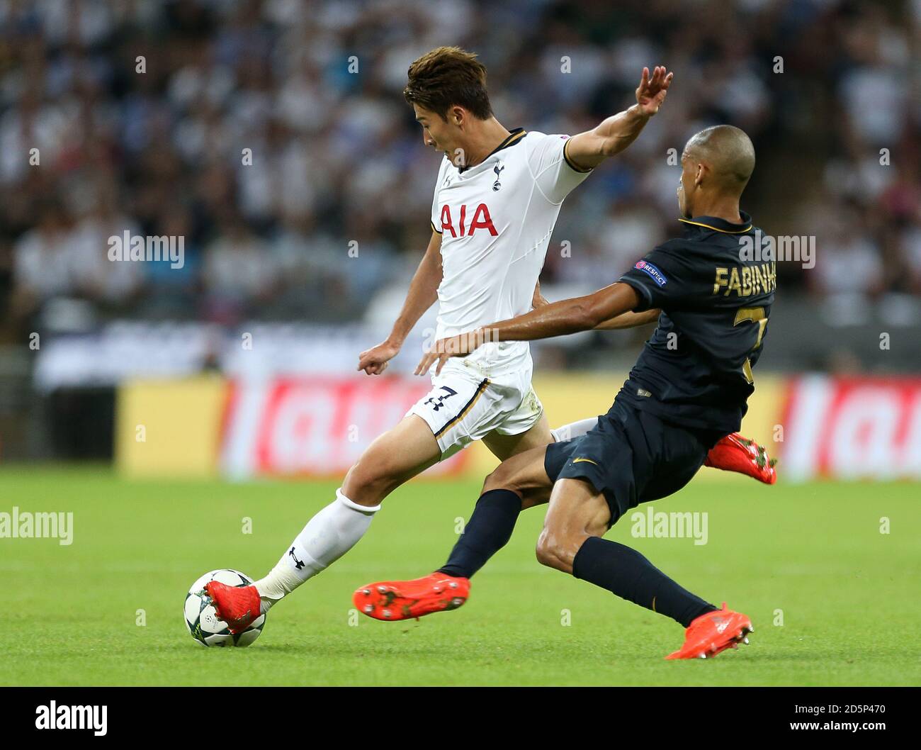 Tottenham Hotspur Heung-Min Son has a shot at goal Stock Photo - Alamy