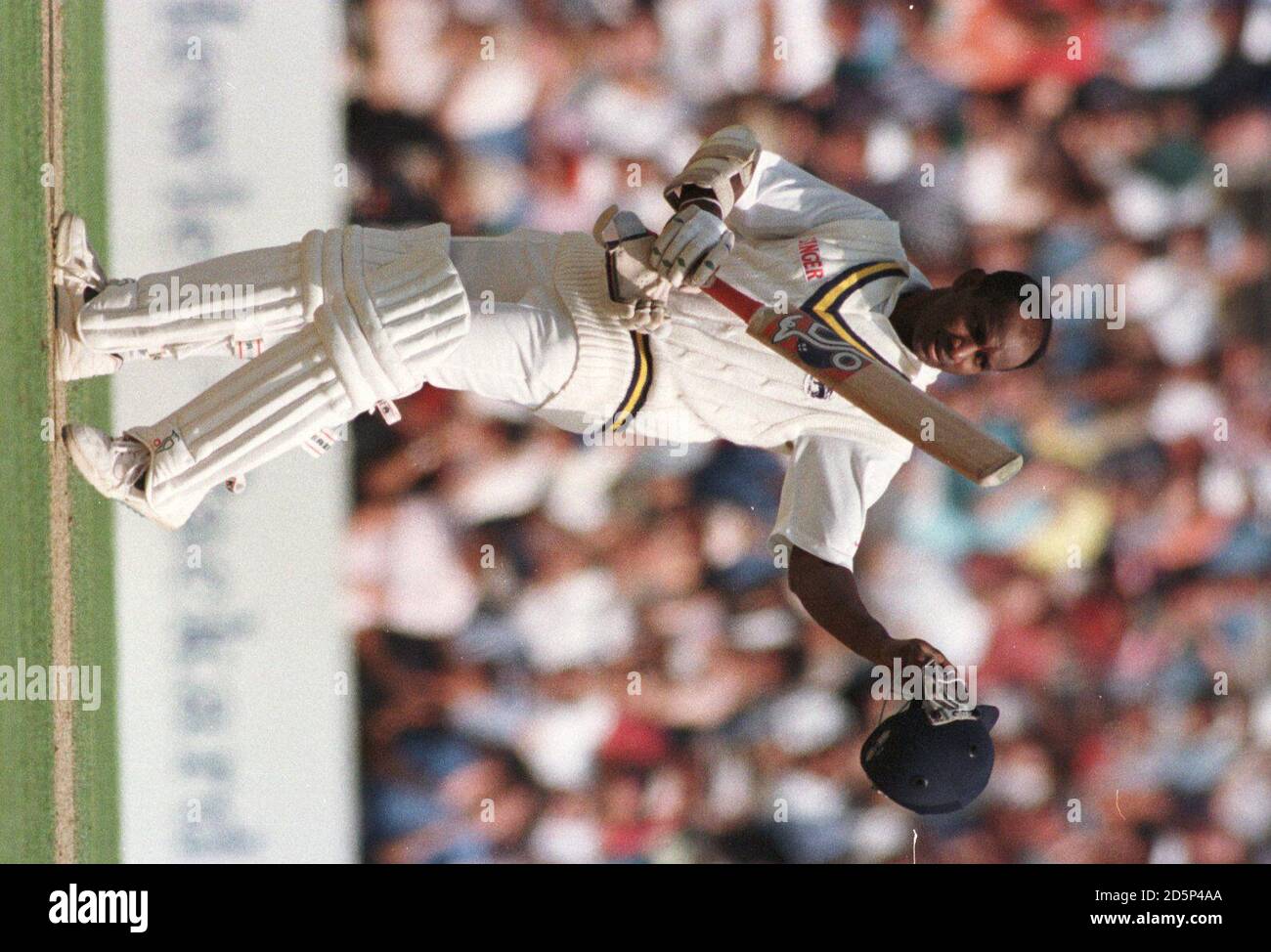 Sri Lankas Jayasuria celebrates his hundred Stock Photo - Alamy
