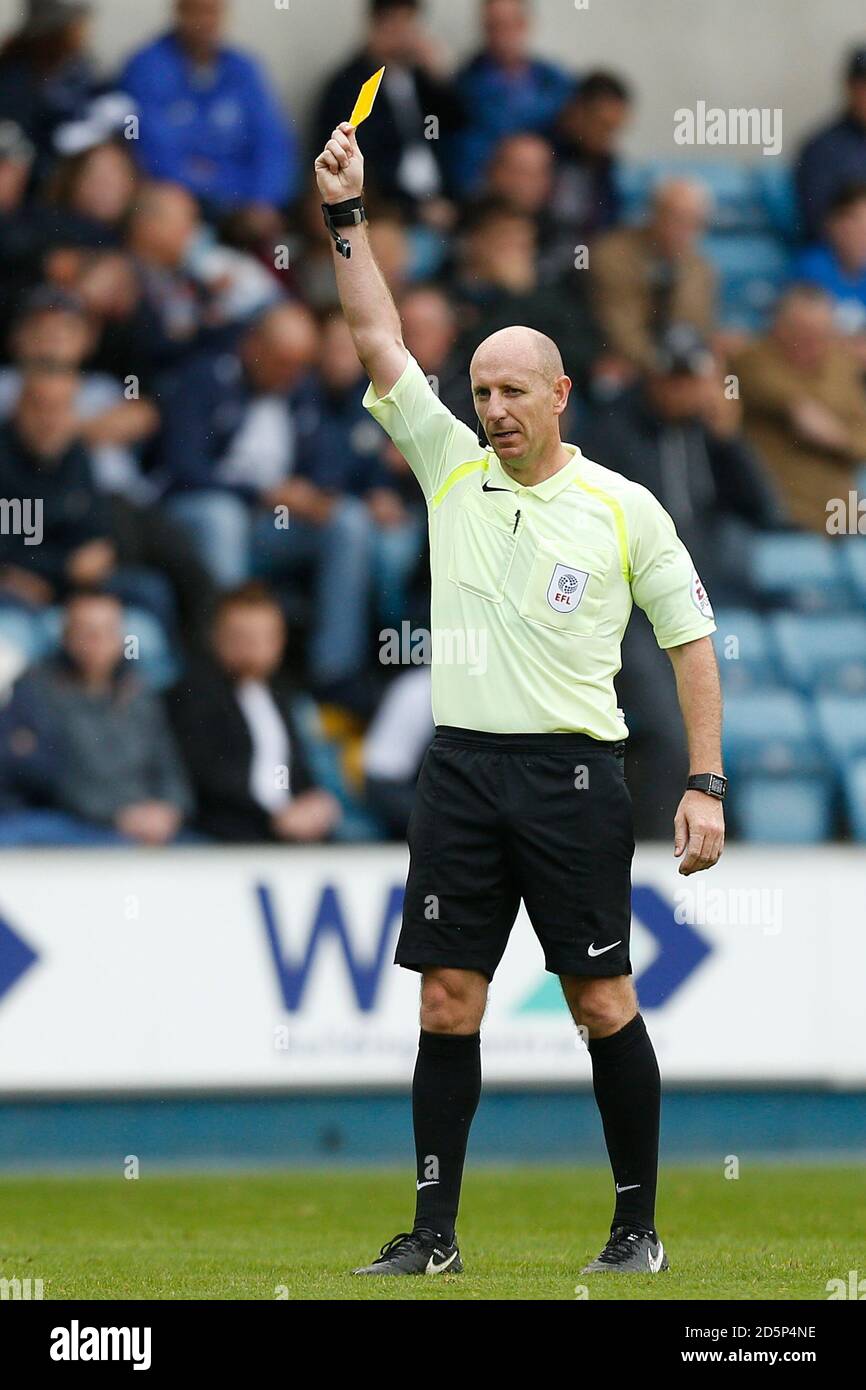 Referee Andy Davies Stock Photo - Alamy