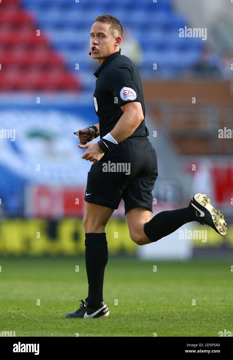 Referee Stephen Martin Stock Photo - Alamy