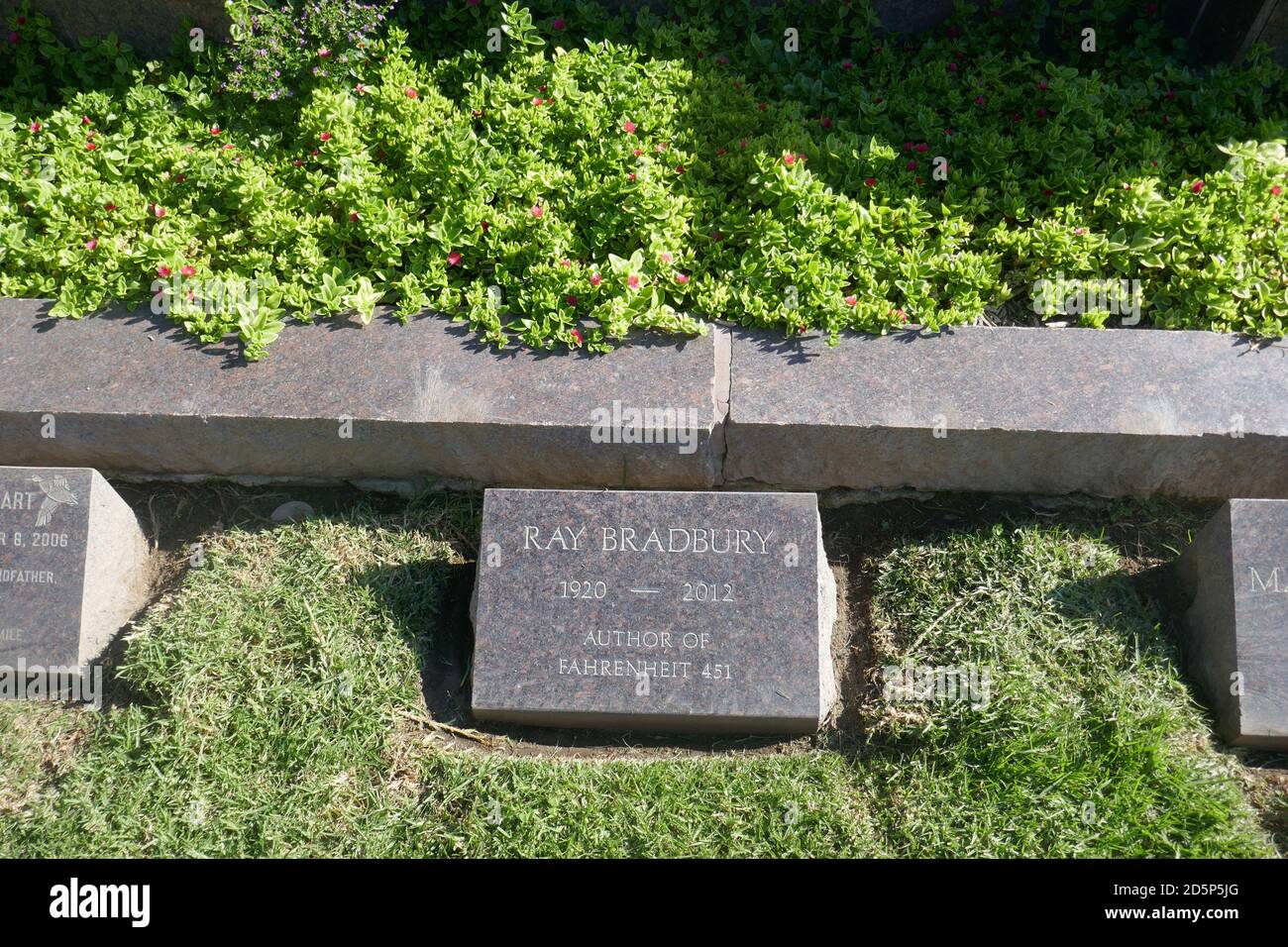 Ray bradbury grave hi-res stock photography and images - Alamy