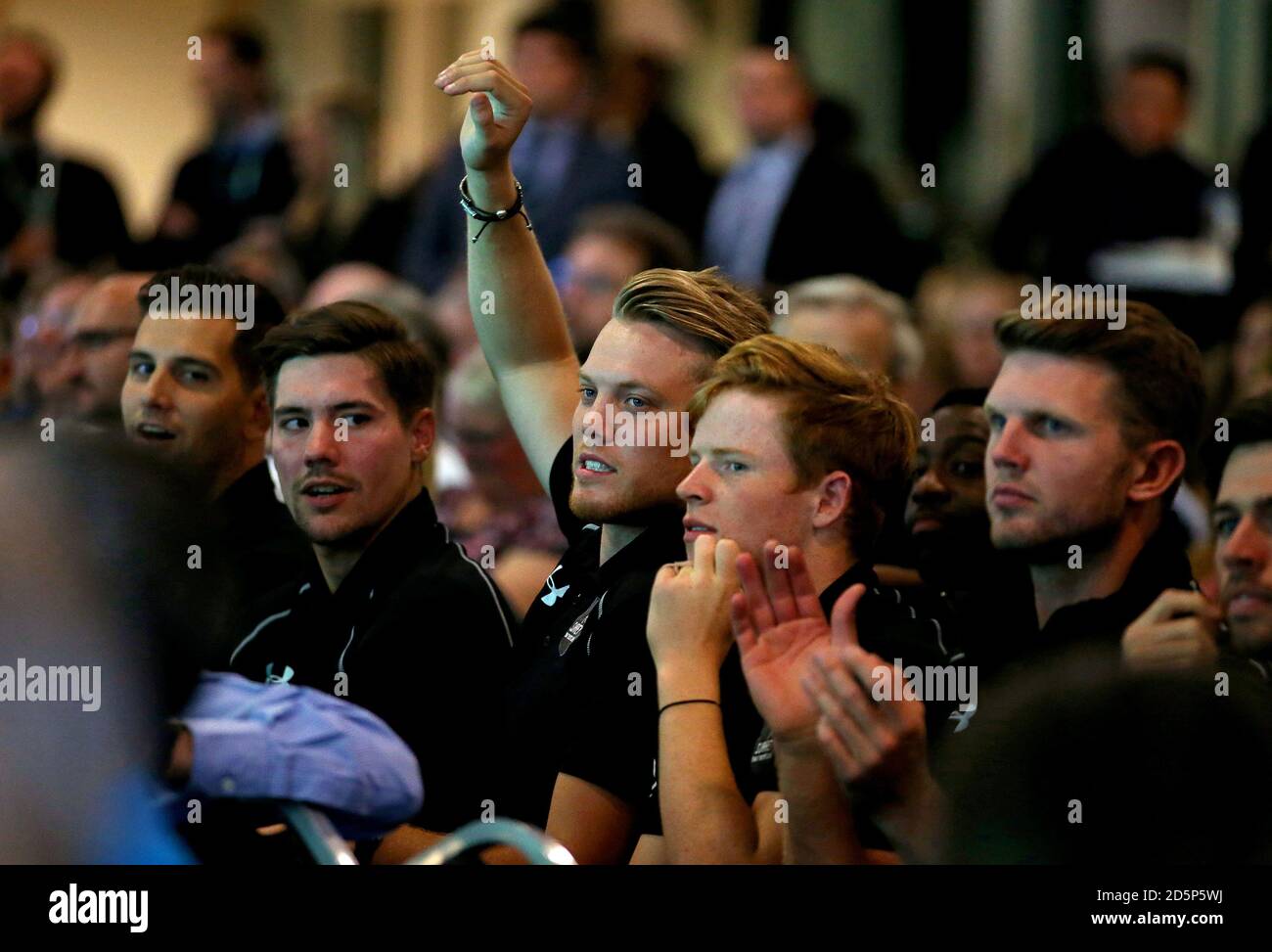 Surrey's Matt Dunn Stock Photo - Alamy