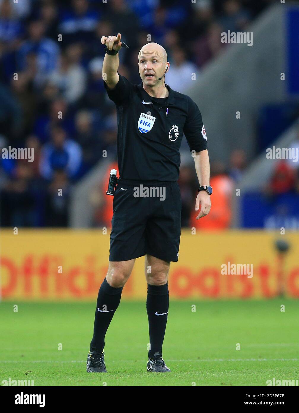 Match referee Anthony Taylor Stock Photo - Alamy