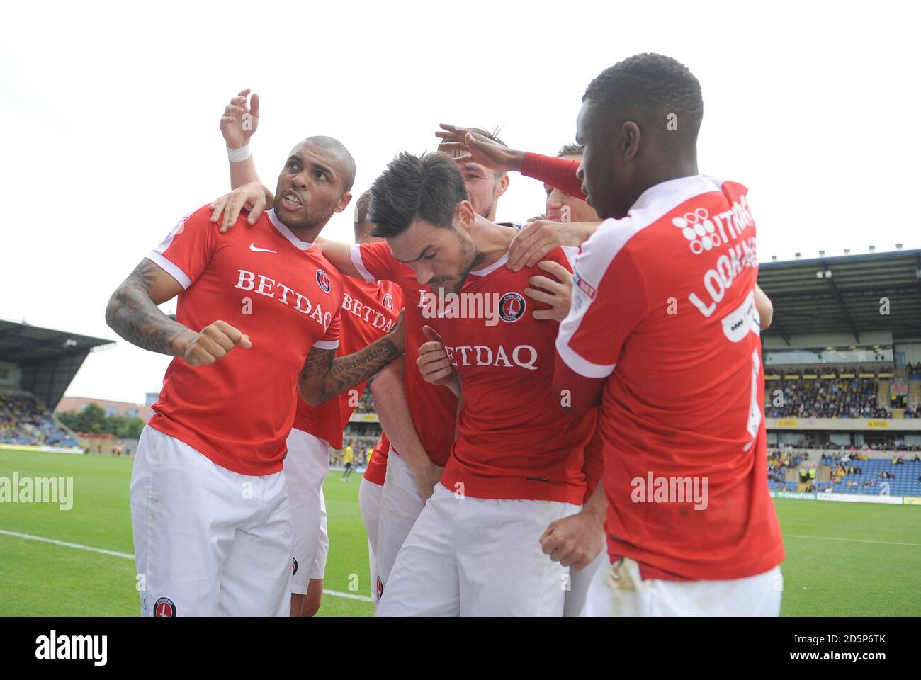 Charlton Athletic players celebrate Johnnie Jackson goal to make it 1-0 ...