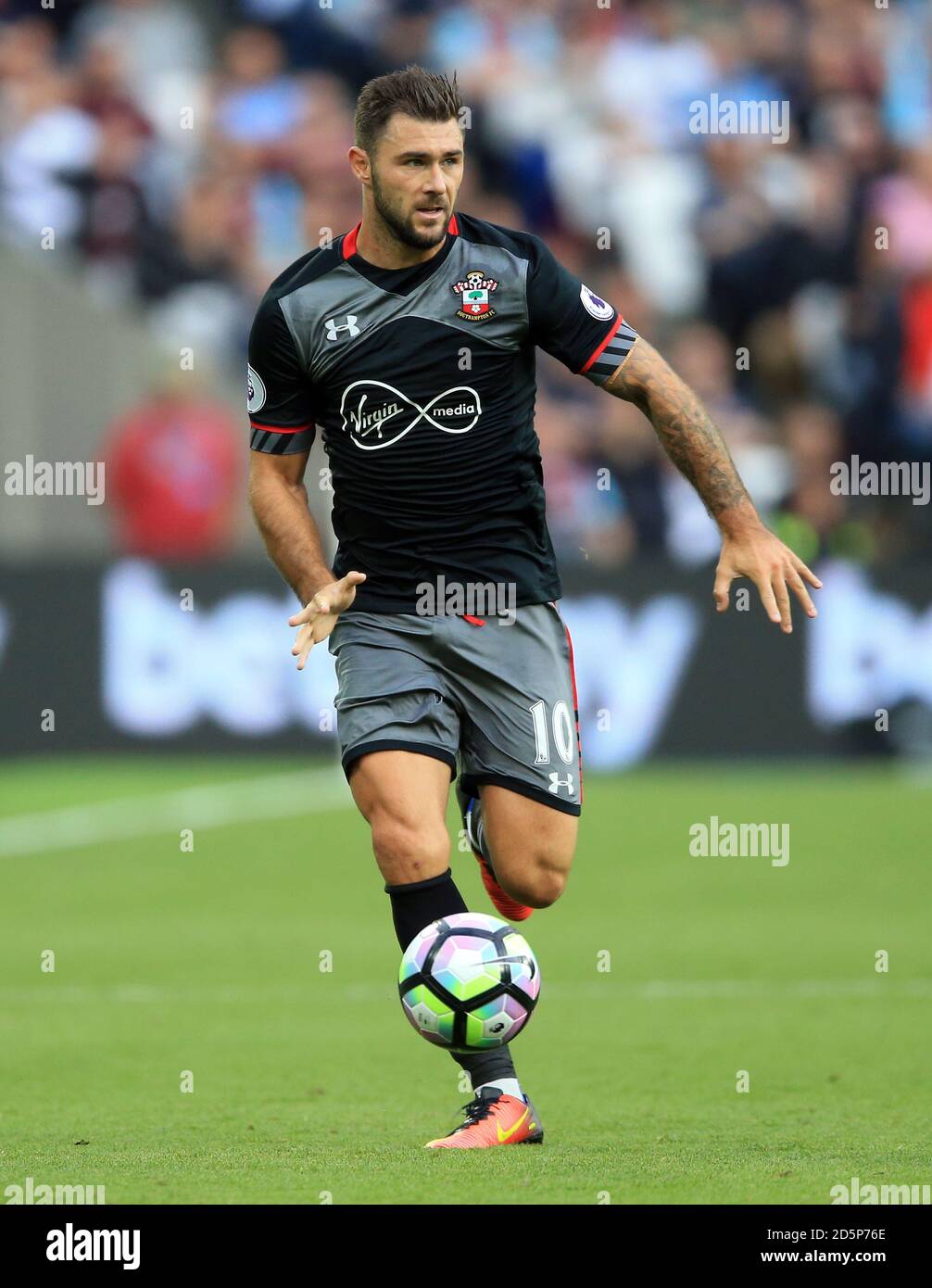 Southamptons charlie austin hi-res stock photography and images - Alamy