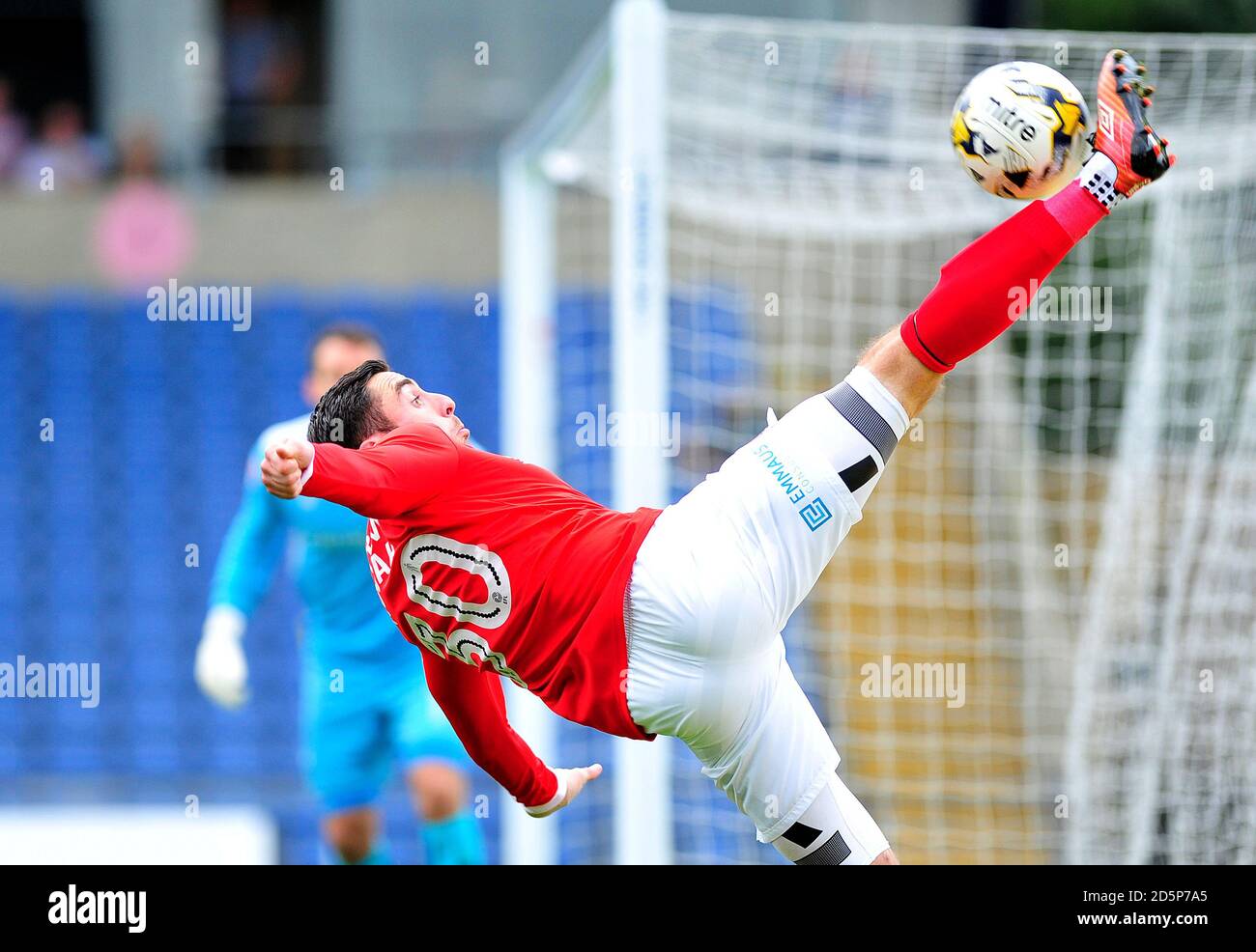 Lee novak football hi-res stock photography and images - Alamy