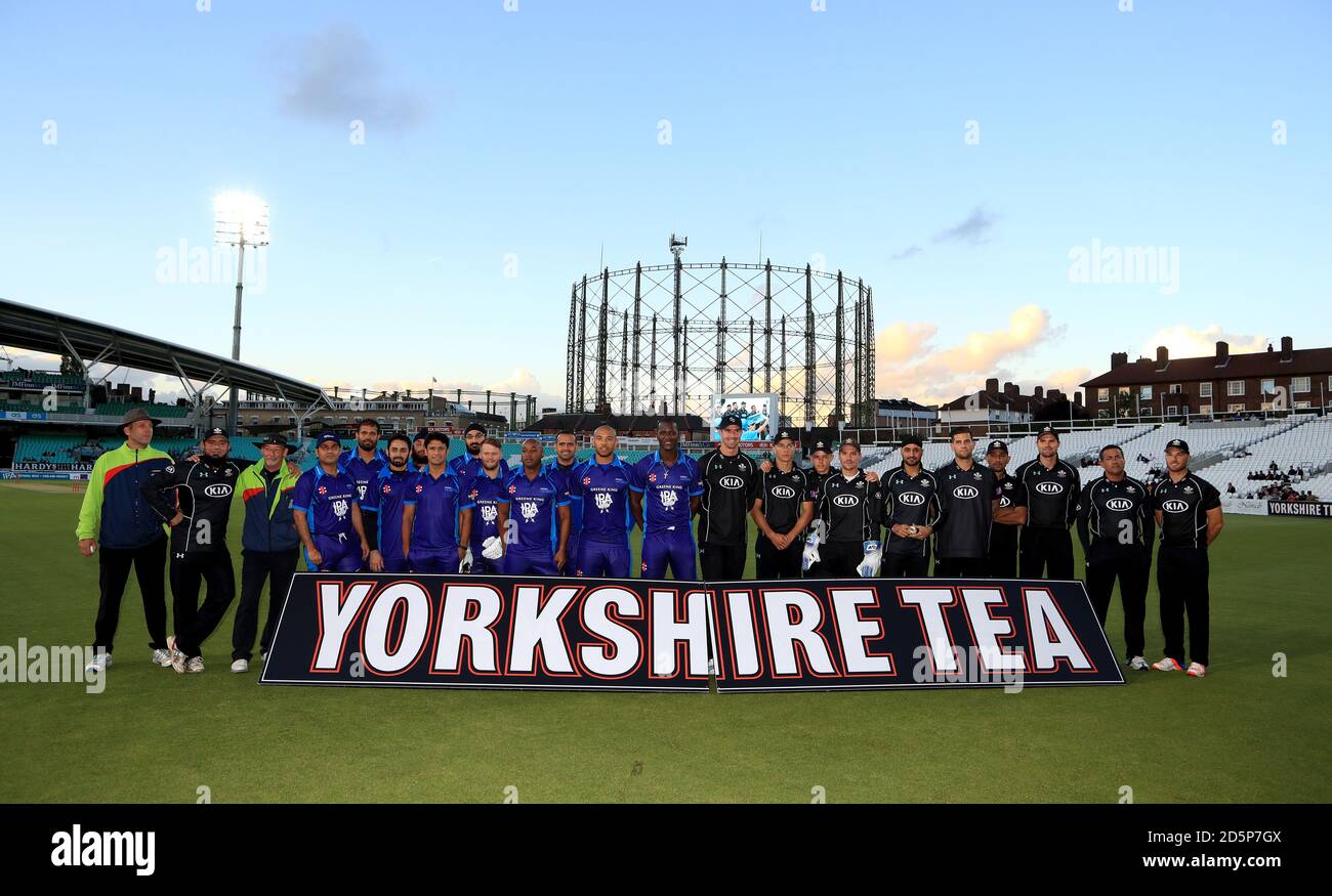 Teams line up before game hi-res stock photography and images - Alamy