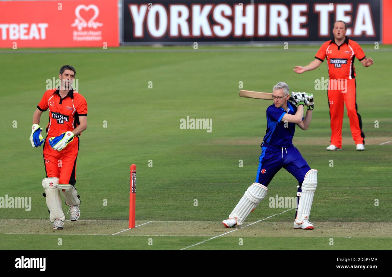 Cricket tea hi-res stock photography and images - Alamy