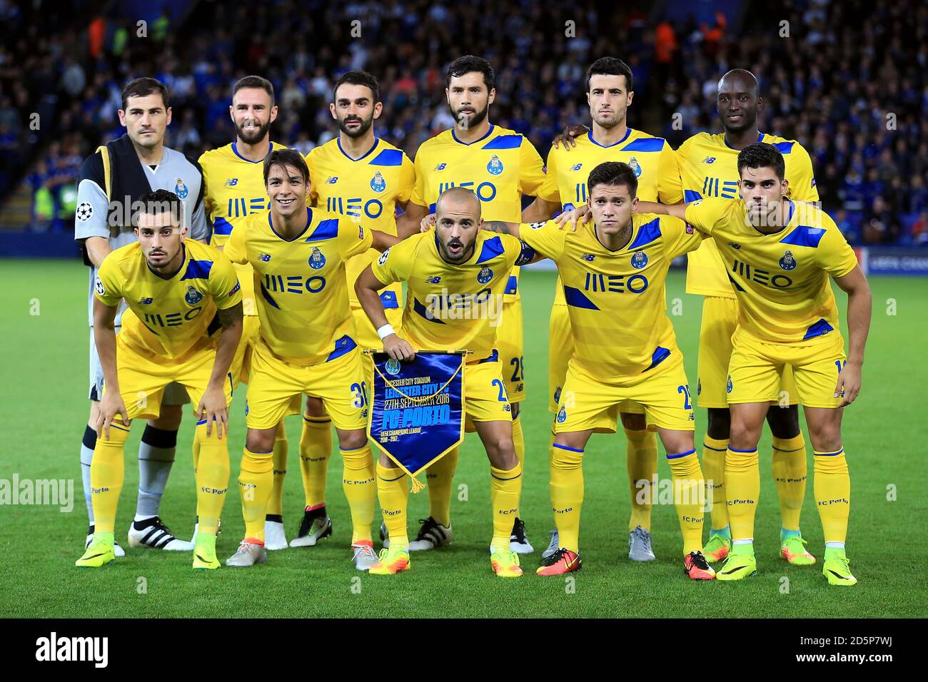 Fc porto team hi-res stock photography and images - Alamy
