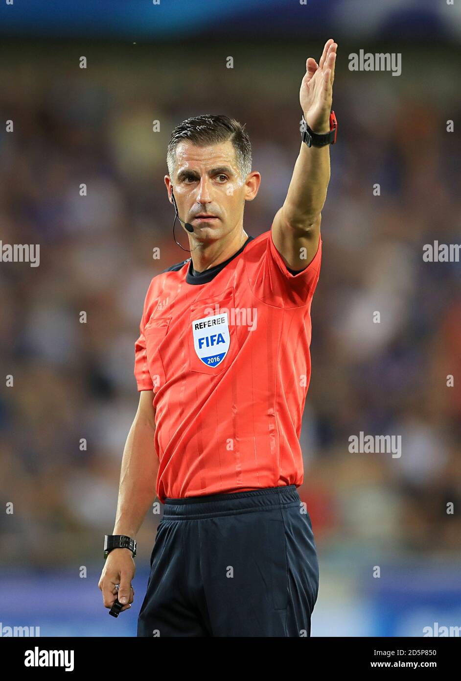 Referee Tasos Sidiropoulos Stock Photo - Alamy