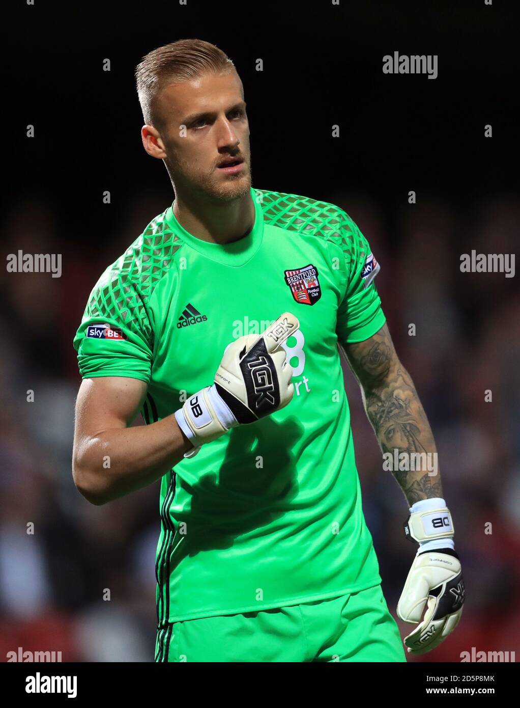 Brentford goalkeeper Daniel Bentley Stock Photo - Alamy