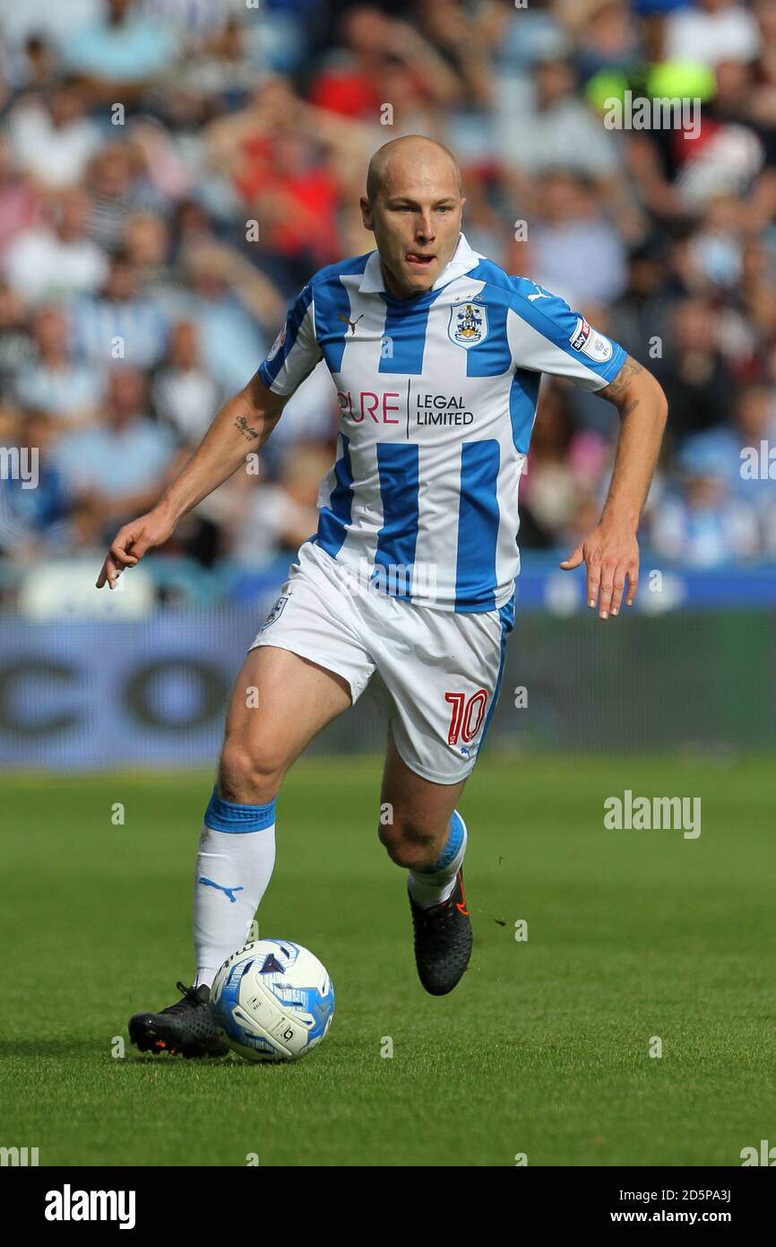 Huddersfield Town's Aaron Mooy Stock Photo - Alamy