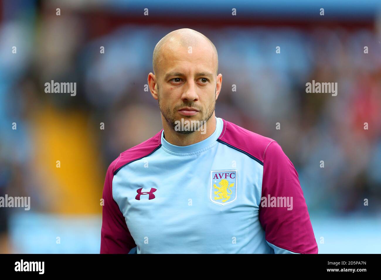 Alan Hutton, Aston Villa Stock Photo - Alamy