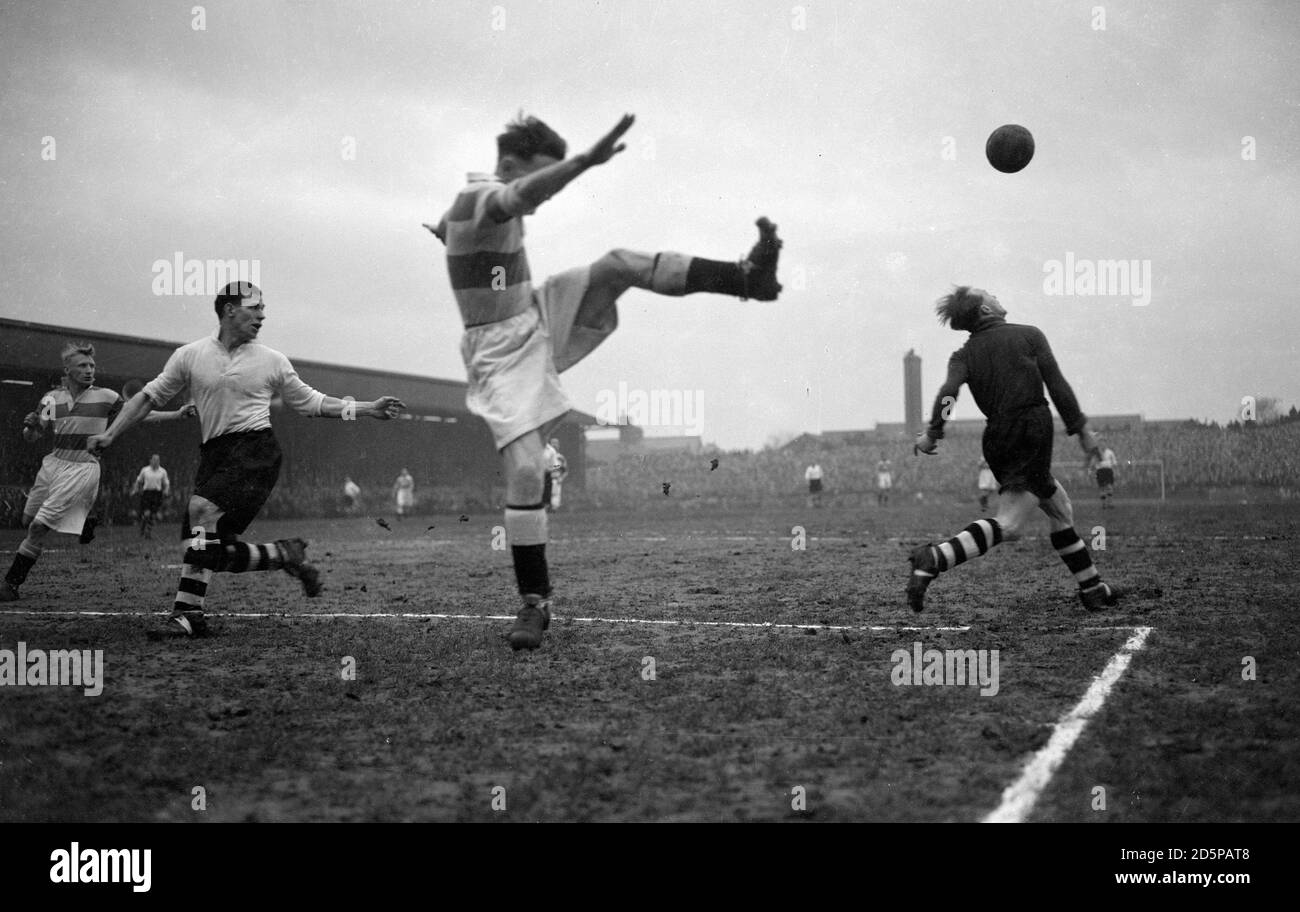 During english fa cup Black and White Stock Photos & Images - Alamy