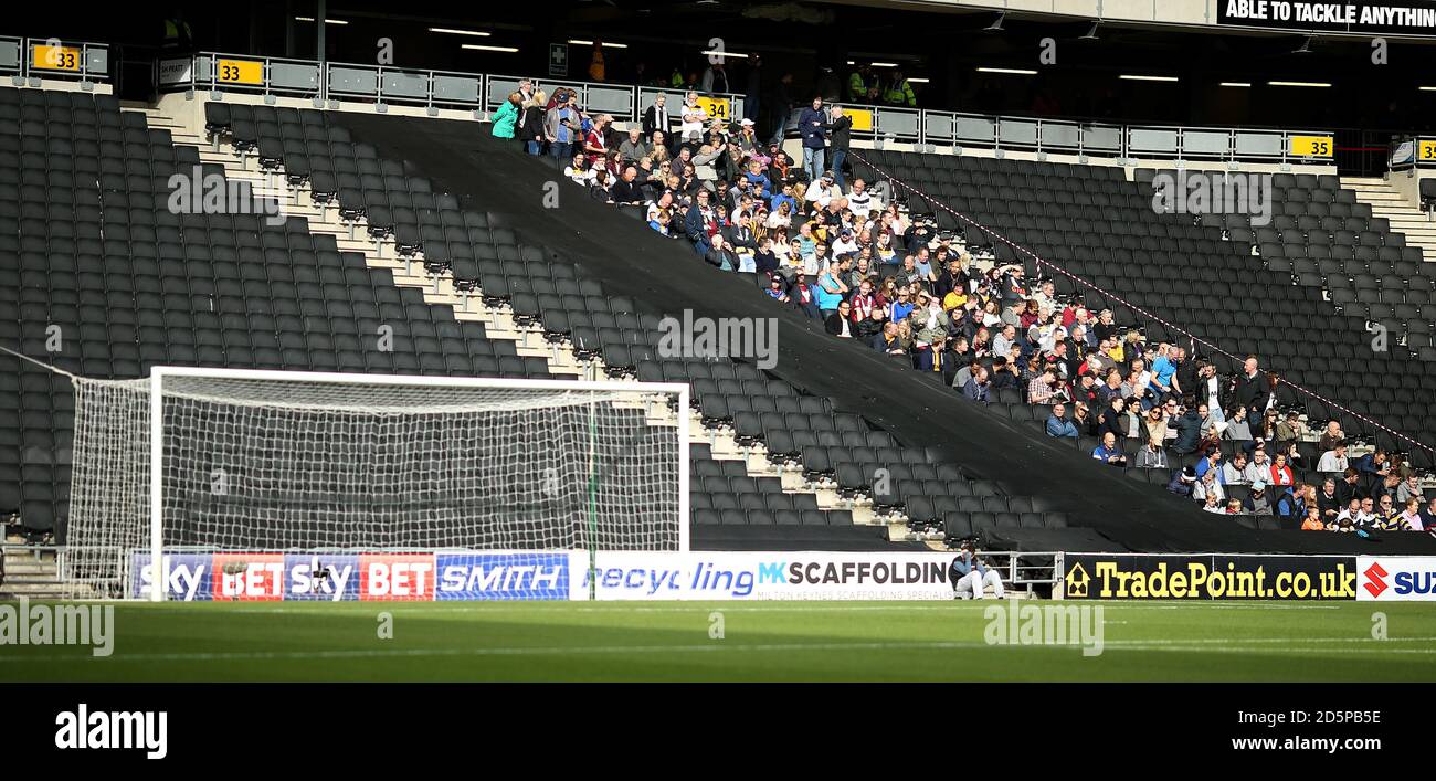 Port vale fans hi-res stock photography and images - Alamy