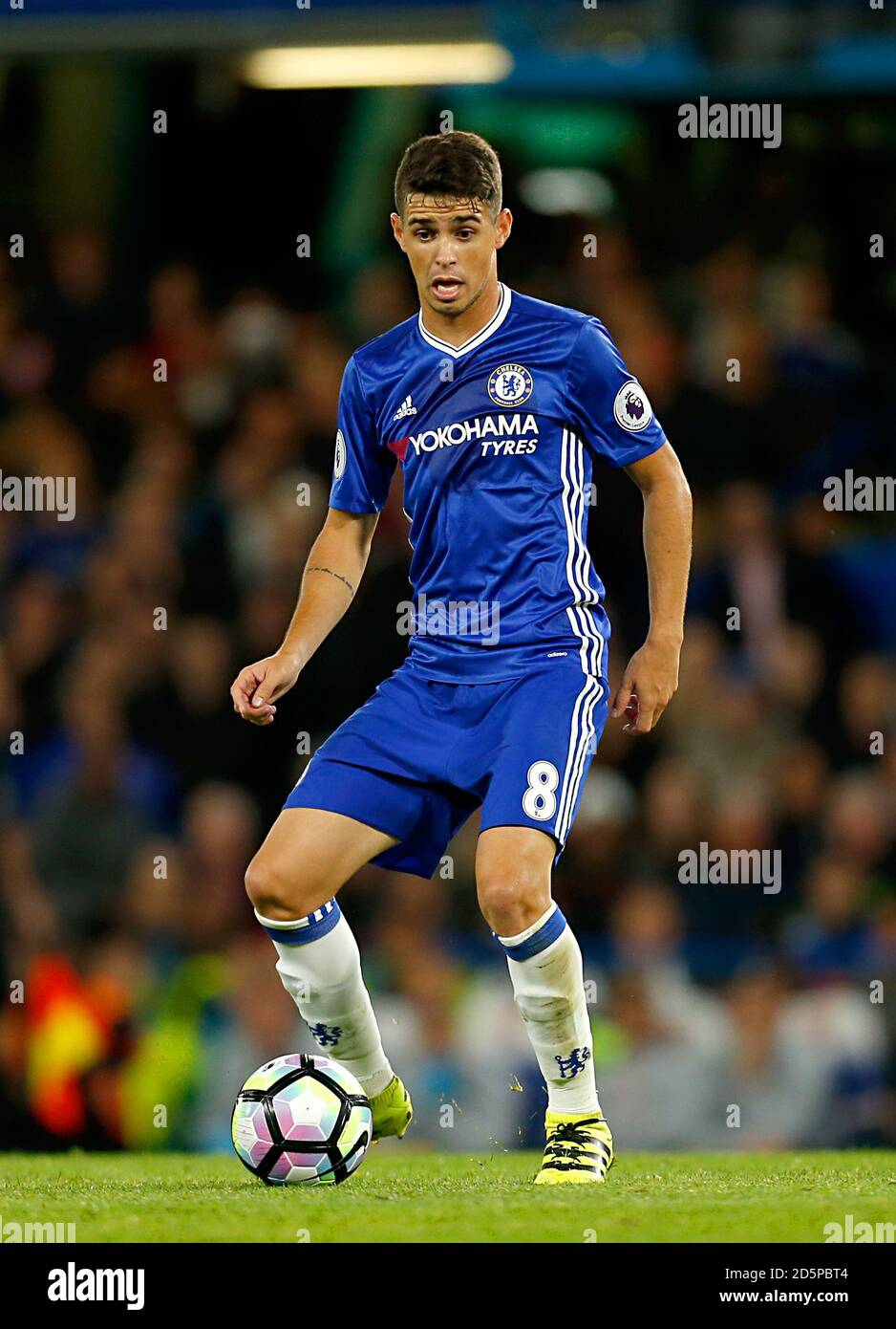 Oscar chelsea premier league hi-res stock photography and images - Alamy