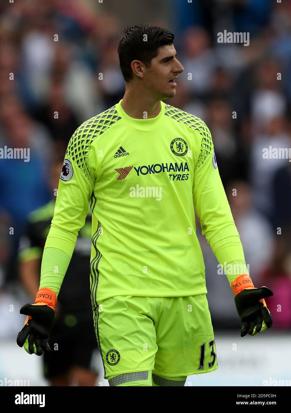 Thibaut courtois chelsea goalkeeper hi-res stock photography and images ...