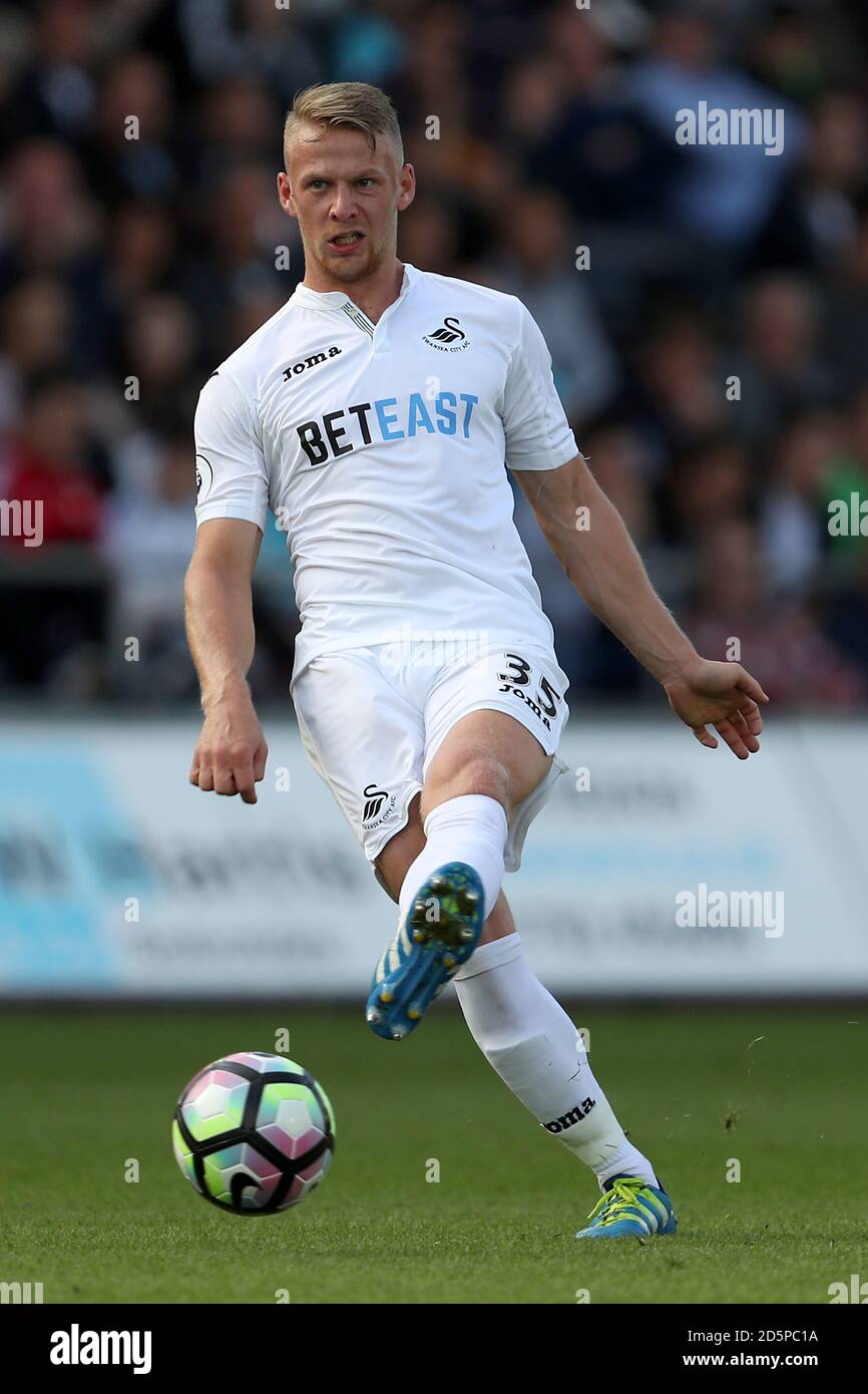 Swansea City's Stephen Kingsley Stock Photo - Alamy
